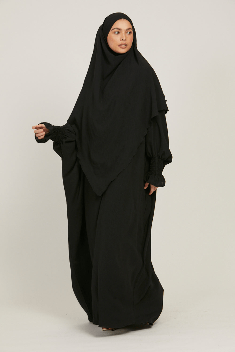 Azrah Shop – Abayas, Thobes, Fragrances & Gift Sets