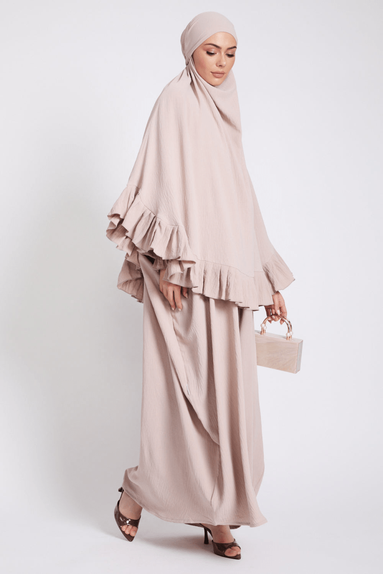 Azrah Shop – Abayas, Thobes, Fragrances & Gift Sets